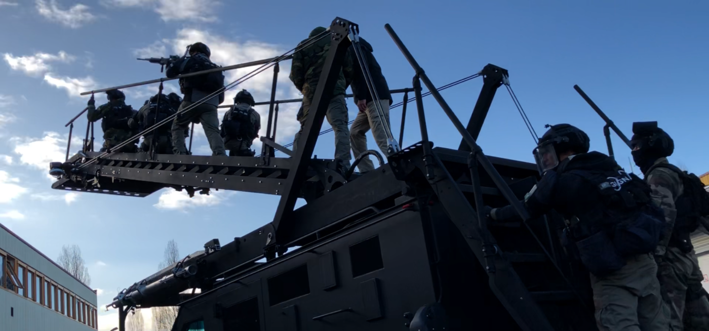 cropped-GIGN-training-on-ARES-1-1.png – Mission Integrated Technologies